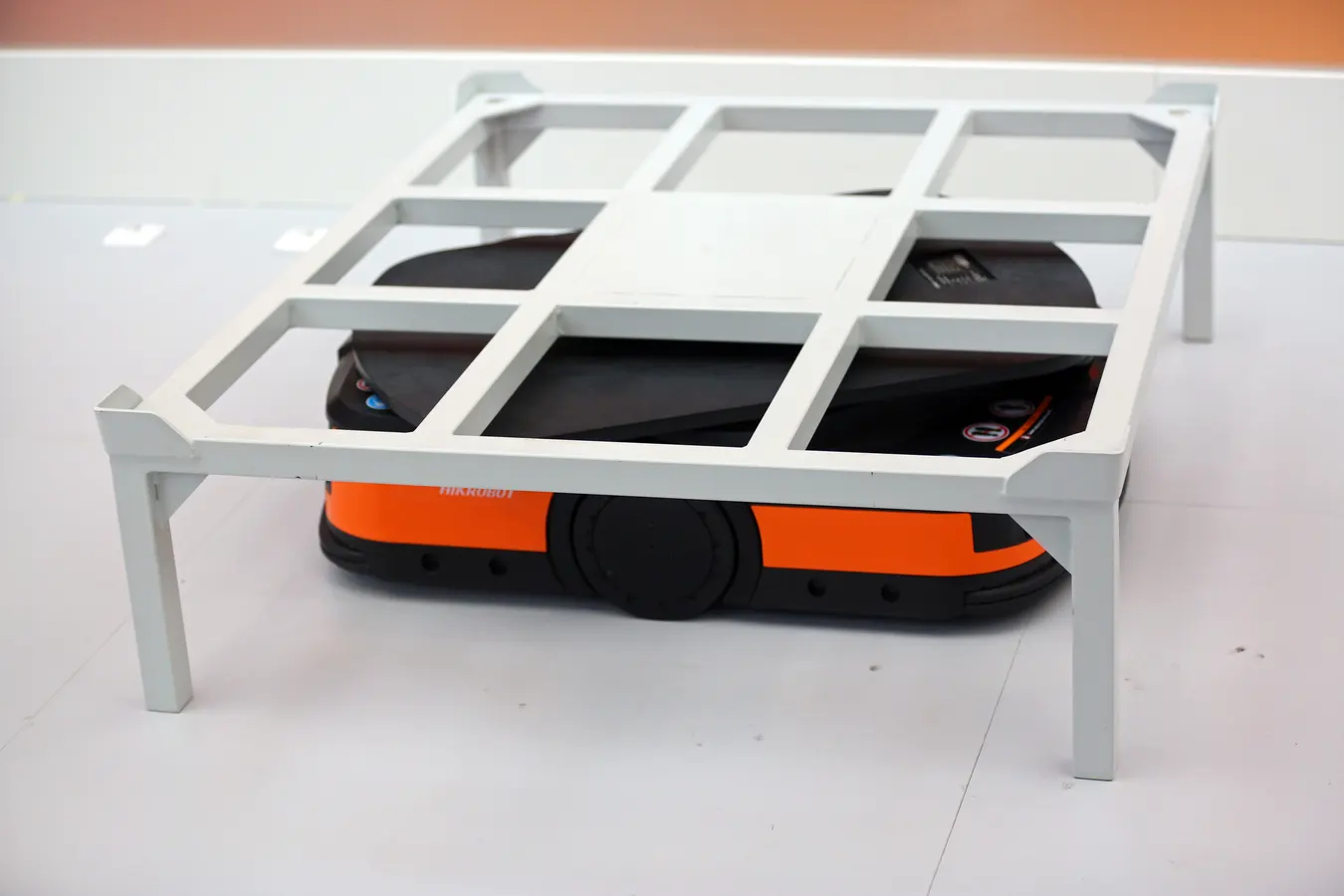 Hikrobot nabízí kompletní logistické řešení pro sklady a výrobní ...