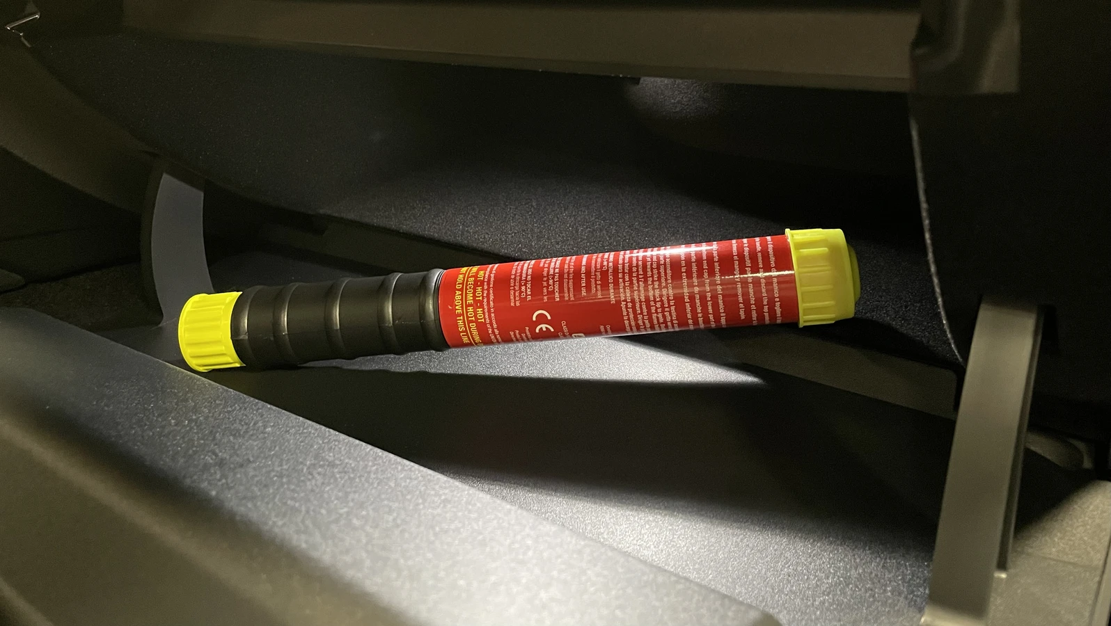 FSS Fire – světově nejmenší hasicí prostředek s nejdelší hasicí ...