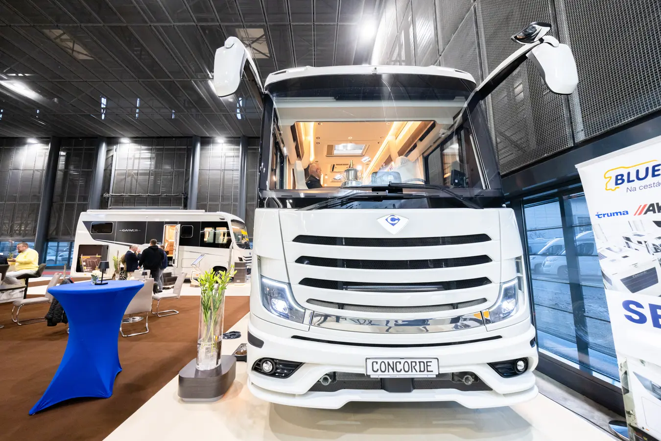 Blue Rent: Luxusní domovy na cestách i rady od zkušených karavanistů ...