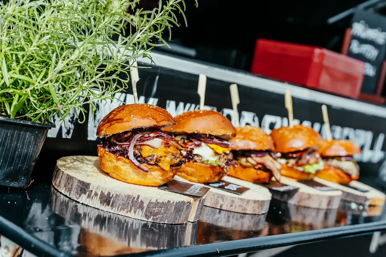 Burgery a motorky – dva fenomény, které patří k sobě | BVV CZ