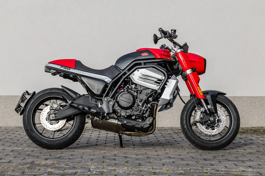 Premiéra novinky JAWA 730 Twin a JAWA 1000 Twin na Motosalonu | BVV CZ