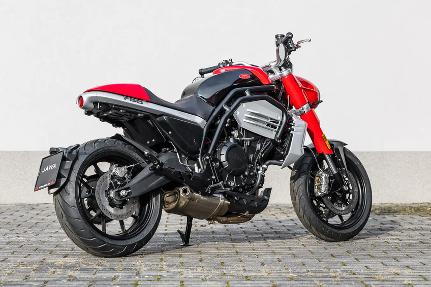 Premiéra novinky JAWA 730 Twin a JAWA 1000 Twin na Motosalonu | BVV CZ